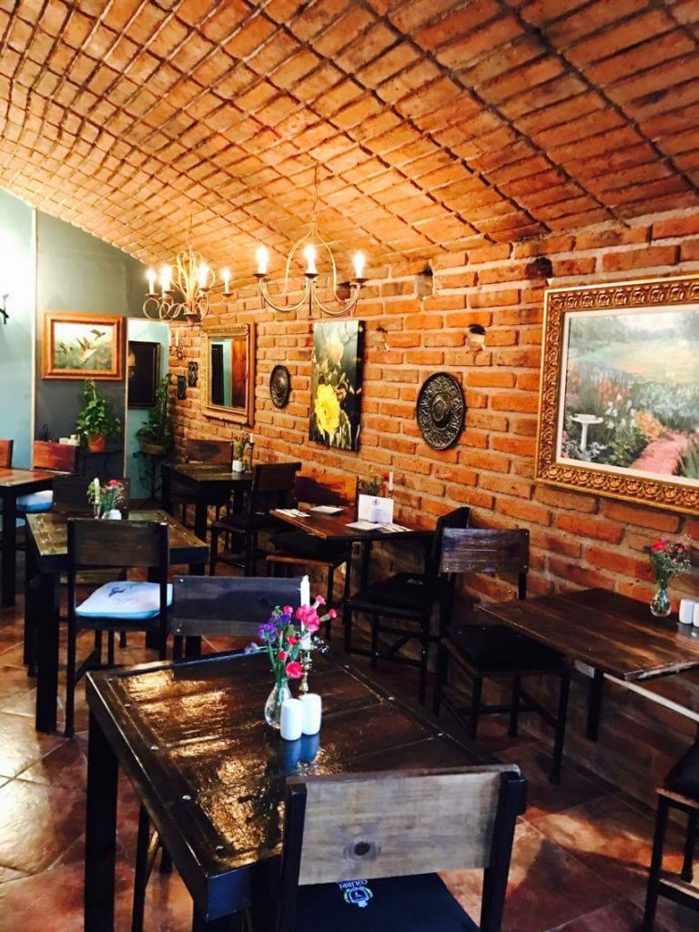 Colibrí Restaurant & Bar